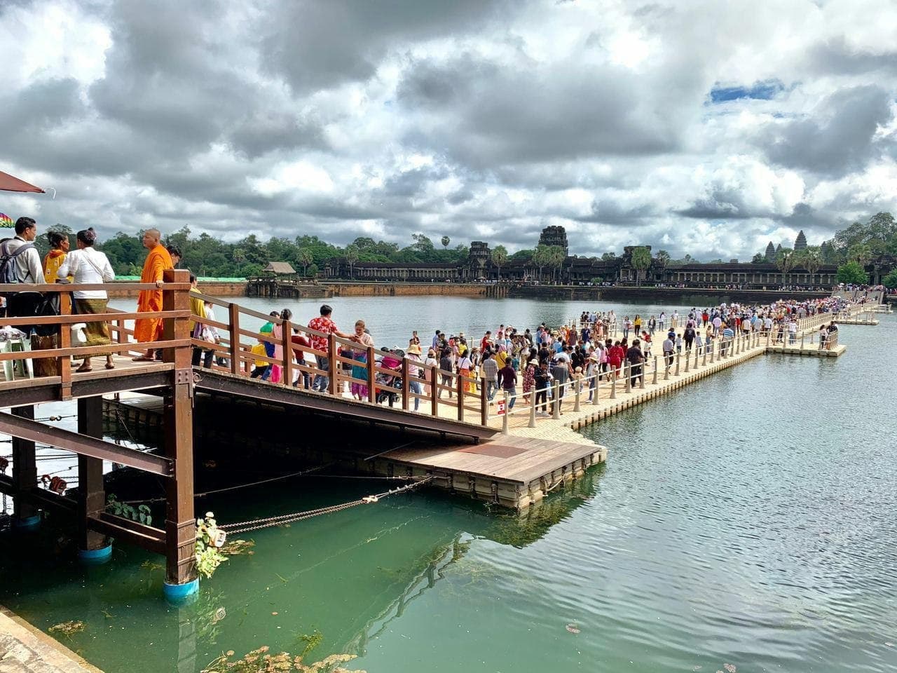 Nearly 150,000 Tourists Visit Siem Reap Province during Water Festival ...