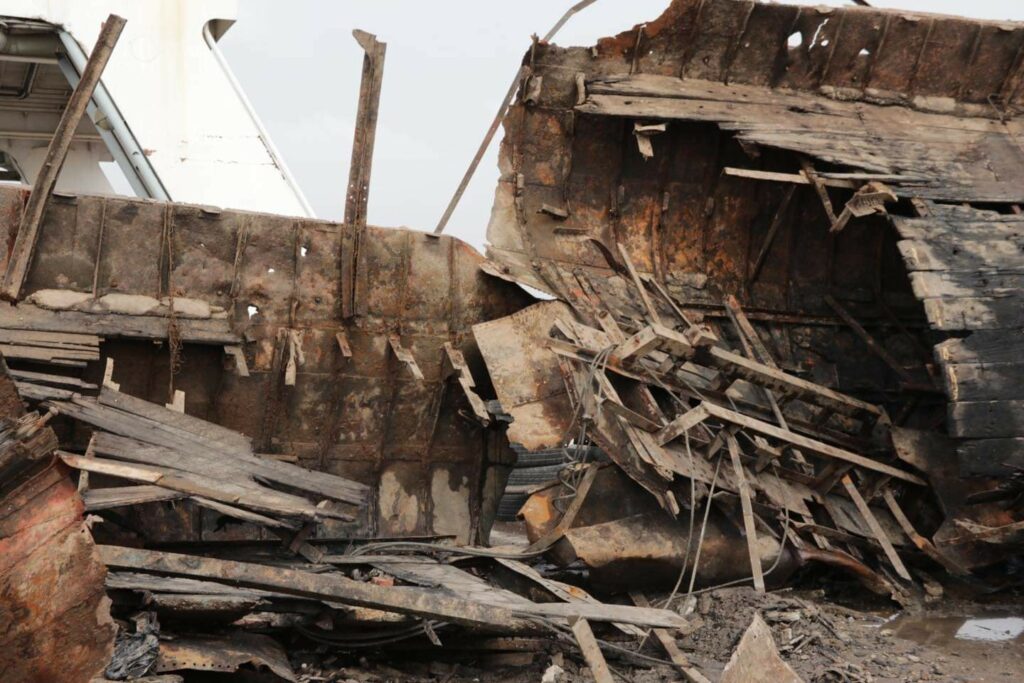 Sunken warship raised from riverbed after two decades – Khmer Post Asia